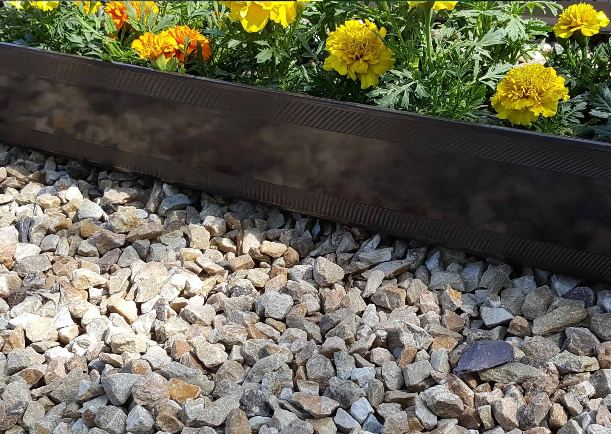 Alustyle Brown Aluminium Lawn Edging - Landscape Depot